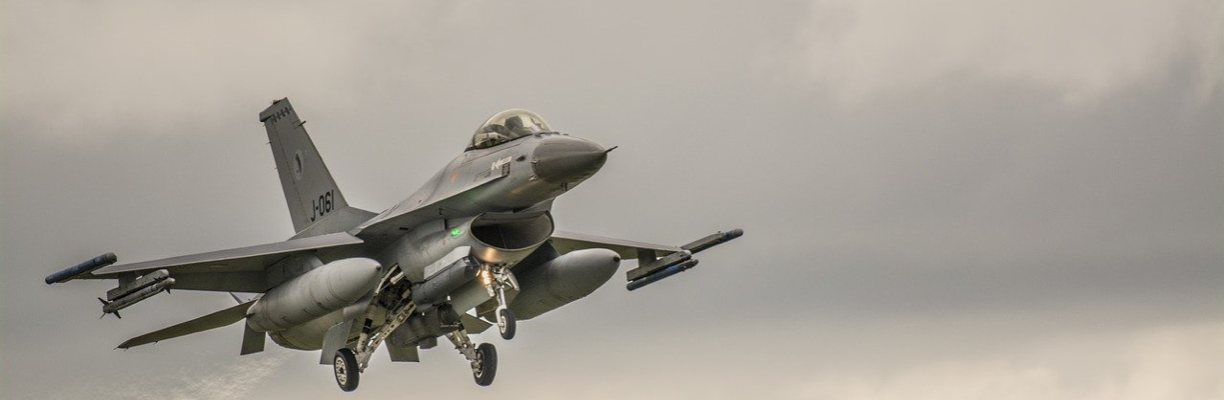 AI beats a human F-16 pilot in a dogfight